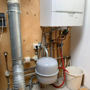 Mijn CV-ketel lekt water, wat nu? Lekkageservice geeft antwoord!